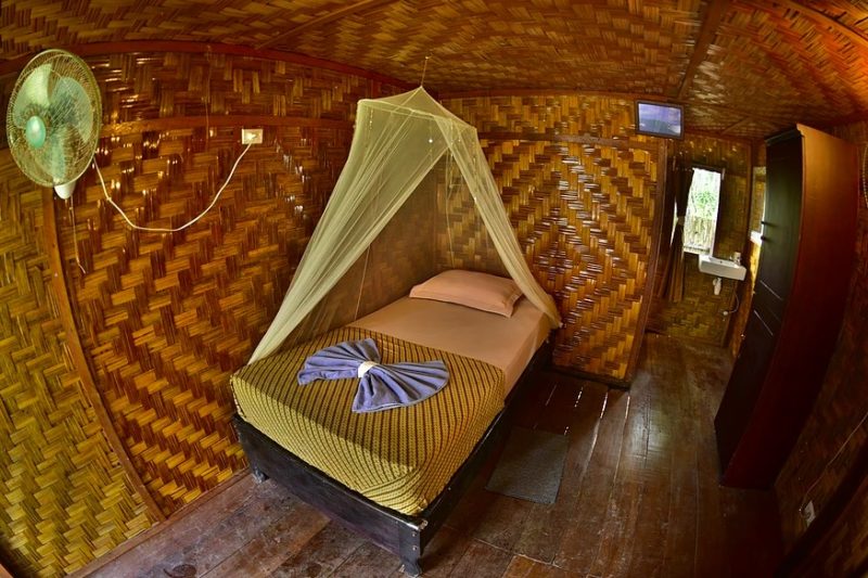 インドネシア海外出張 Vol.1「未知なるサーフスポット シメルー島」